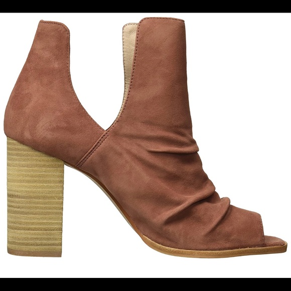 Chinese Laundry | Shoes | Chinese Laundry Blush Booties Size 9 | Poshmark